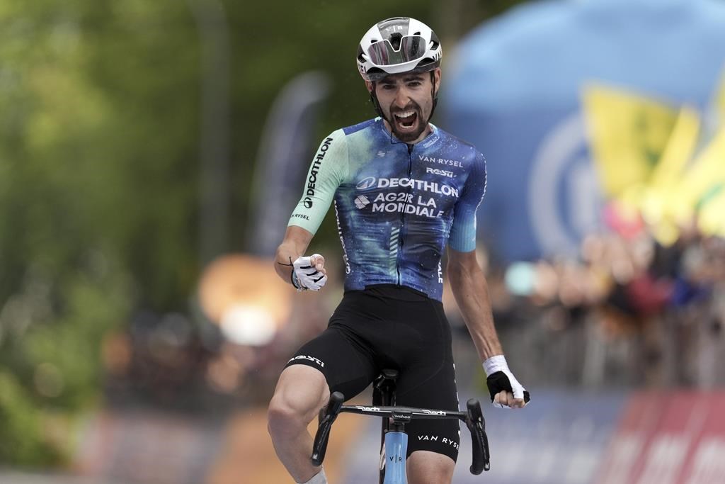 Valentin Paret-Peintre remporte la 10e étape du Tour d'Italie - L’Hebdo ...