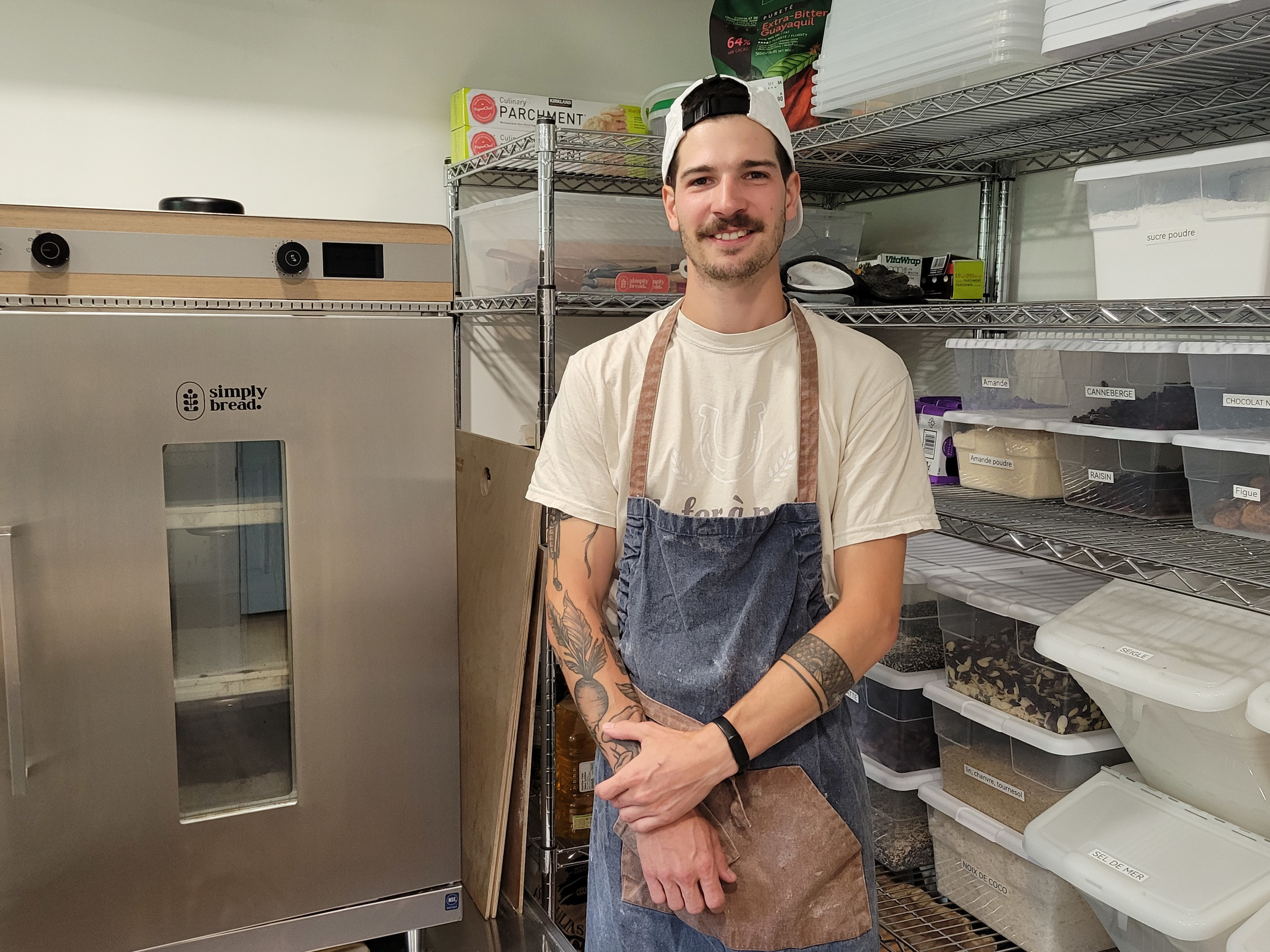 Une micro-boulangerie spécialisée dans le pain au levain - L’Hebdo ...